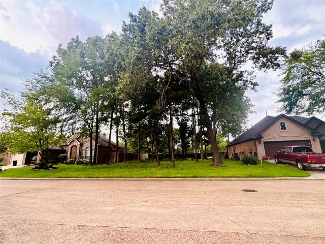 13602 Wintercrest