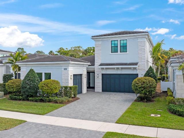 13602 Artisan Cir, Palm Beach Gardens, FL