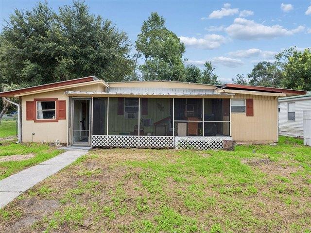 13602 Palm Dr, Astatula, FL 34705