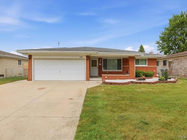 13605 Ascot Dr, Sterling Heights, MI 48312