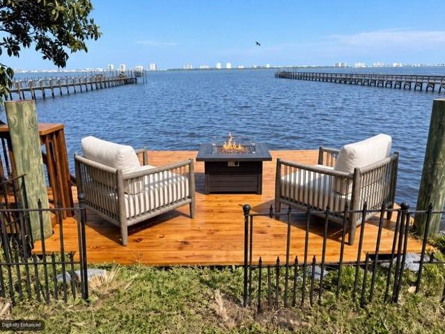 13605 S Indian River Dr, Jensen Beach, FL 34957