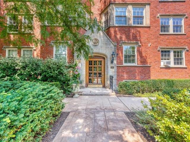 13605 Shaker Blvd Apt 2B, Cleveland, OH 44120
