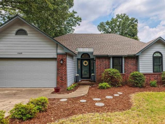 13609 Woodbrook Dr, Little Rock, AR 72211