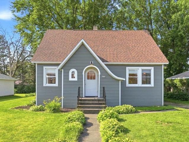 1360 Maple St, Baldwin, WI 54002