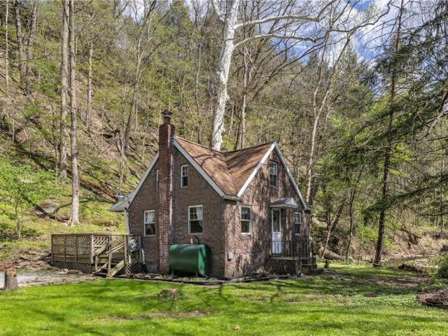 1360 Abers Creek Rd, Monroeville, PA 15146 | MLS #1750 | Compass