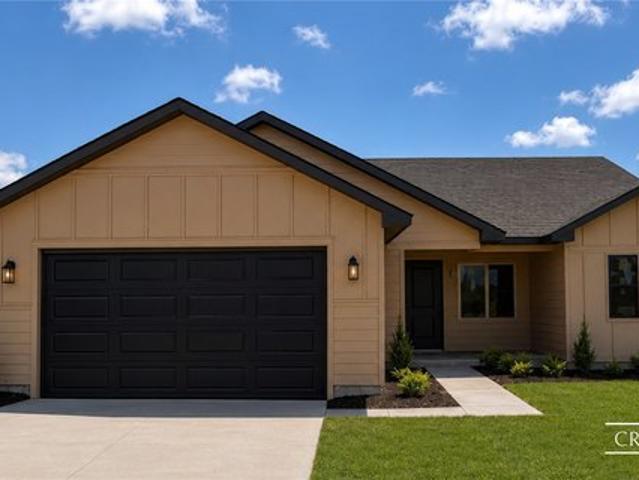 1360 Cherod Ln, Dodge City, KS 67801