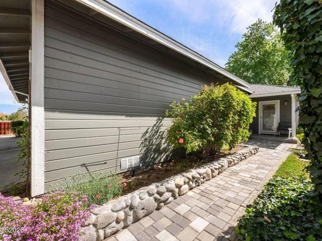 1360 Del Rosa Way, Sparks, NV 89434