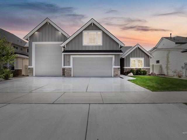 1360 E Azan St, Meridian, ID 83646