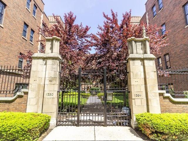 1360 E Madison Park Ave Unit B, Chicago, IL 60615