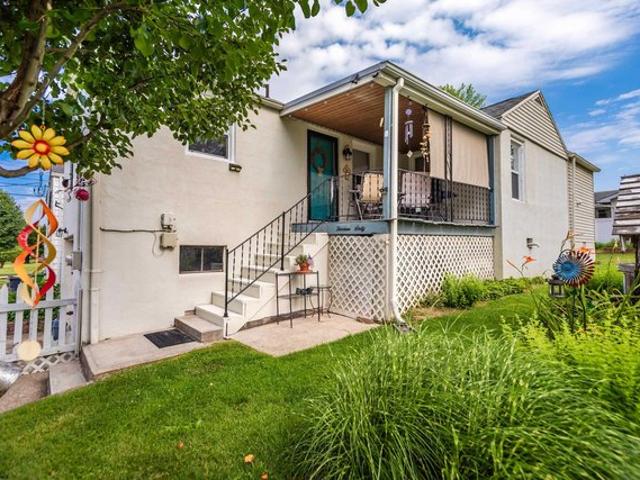 1360 Fenwick Ave, Morgantown, WV 26505