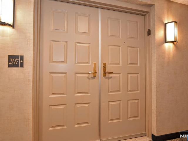 1360 Hamburg Turnpike # 207