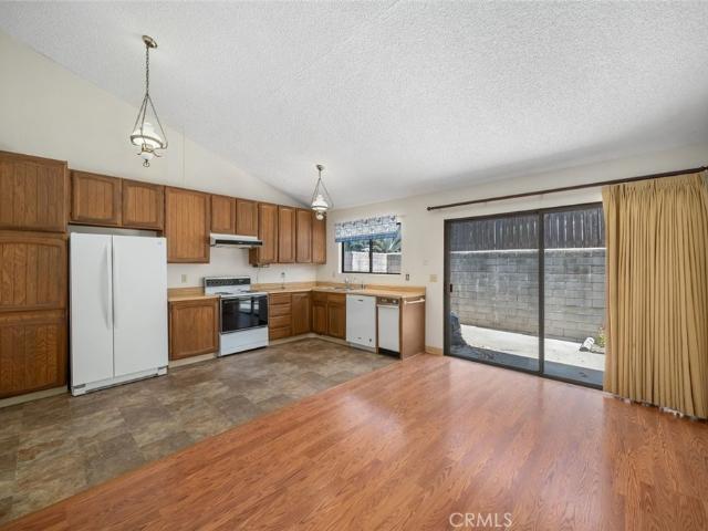 1360 Laurel 3