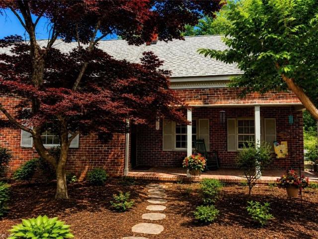 1360 Little Neck RD