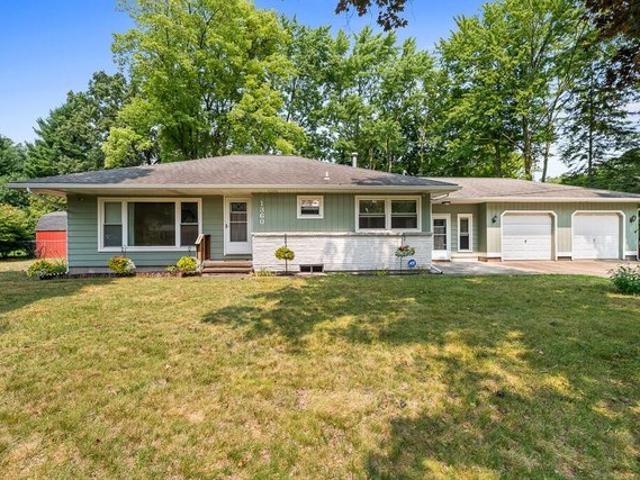 1360 Logan Rd, Muskegon, MI 49445