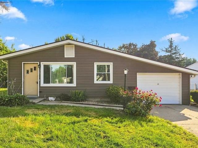 1360 Starry Dr, Marion, IA 52302