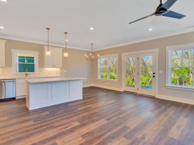 1360 Thomas Ave, Chattanooga, TN 37409 | MLS #1528 | Compass