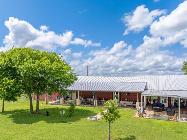 1360 W US Highway 84, Mullin, TX 76864