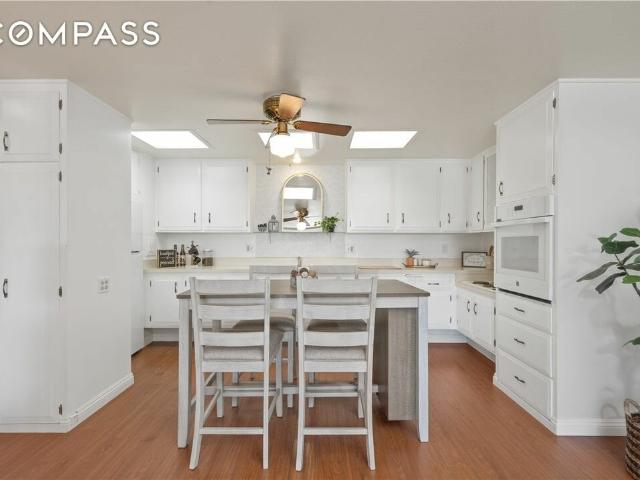 13611 Cedar Crest Ln M5 99E, Seal Beach, CA
