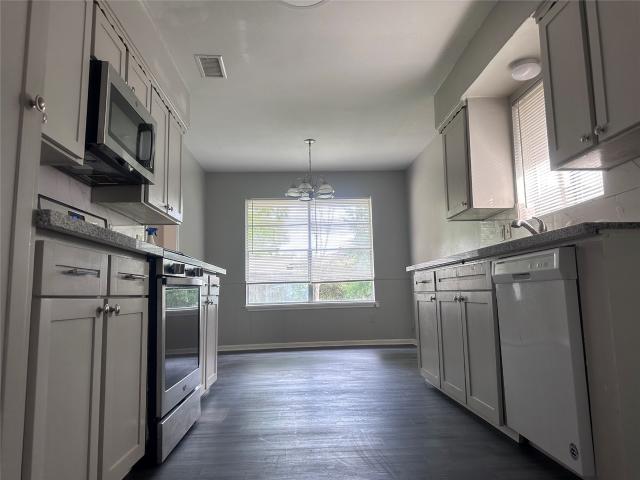 13611 Fernhill Drive