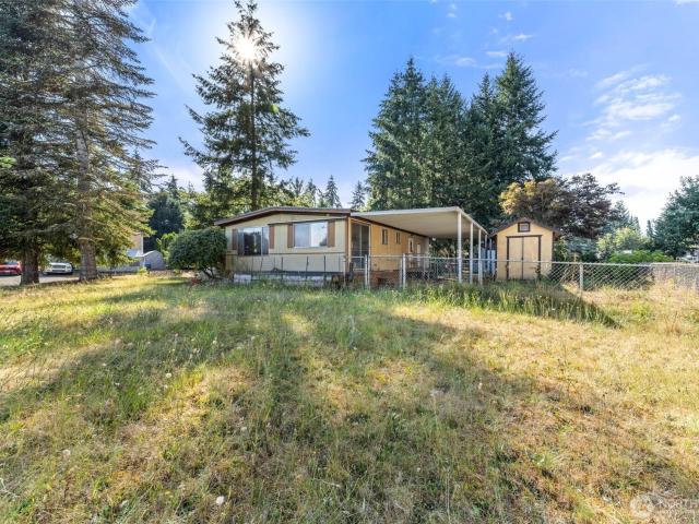 13614 Cedar Cir E