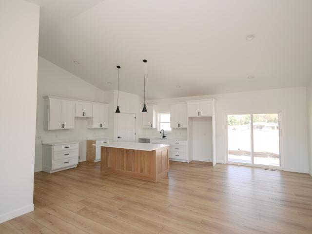 1361 Annapolis Dr