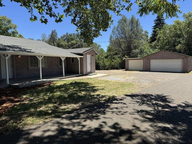 1361 College View Dr, Redding, CA 96003