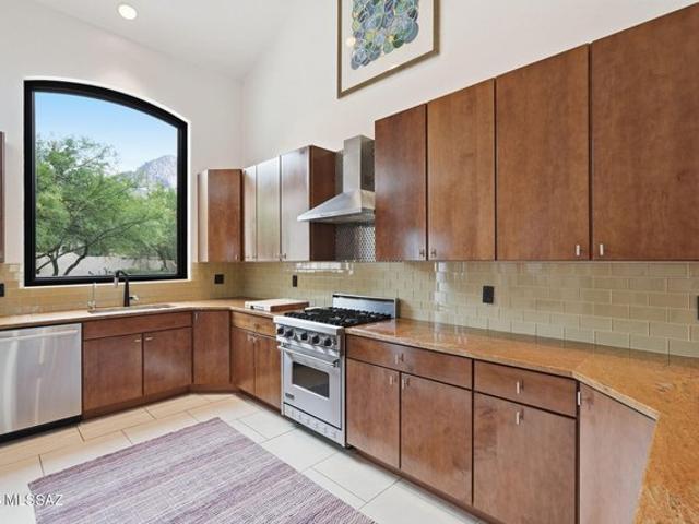 1361 E Sonoran Desert Dr, Oro Valley, AZ 85737