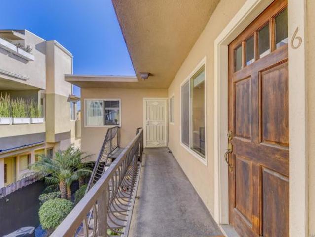 1361 Felspar 6, San Diego, CA 92109