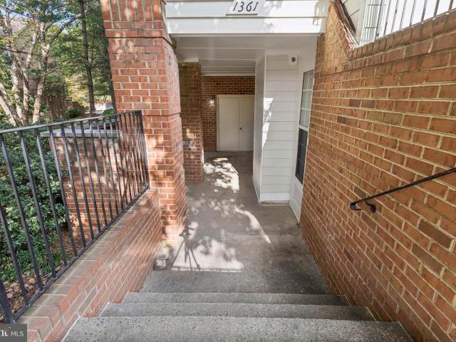 1361 Garden Wall Cir, Unit 701, Reston, VA 20194 | MLS #VAFX2275 | Compass