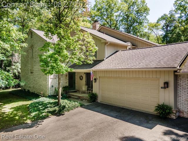 1361 Knollcrest Circle