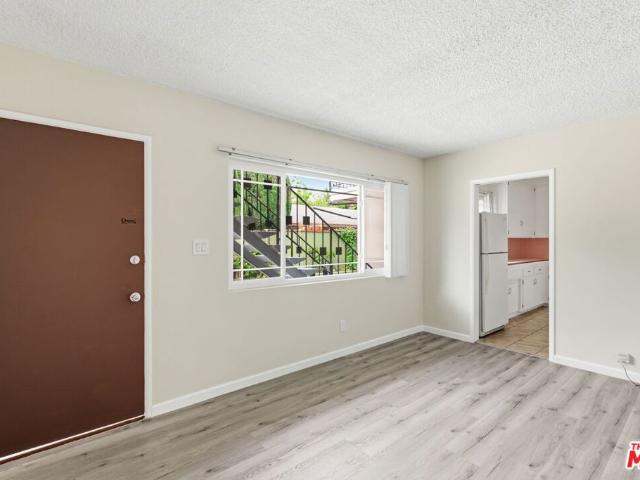 1361 Yosemite Drive 3
