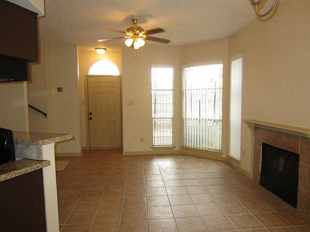 13620 Rosewood St Apt 3A, Houston, TX 77083