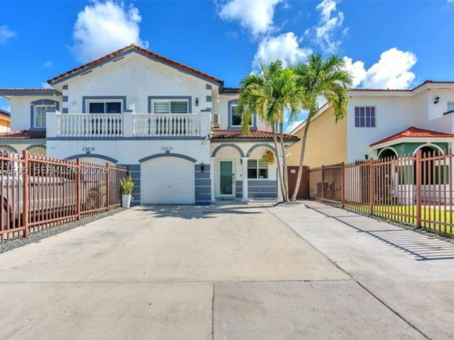 13621 SW 260th Ln, Homestead, FL 33032