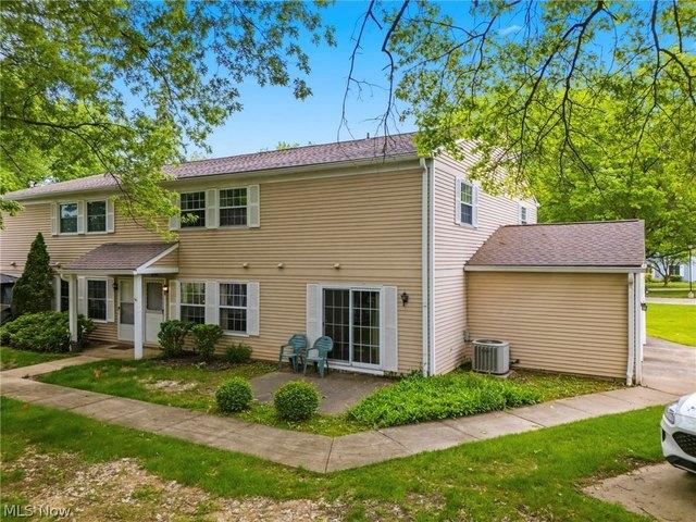 13622 Oakbrook Dr Unit 3622, North Royalton, OH 44133