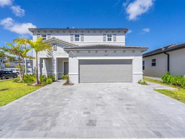 13629 SW 186th Ln, Miami, FL 33177