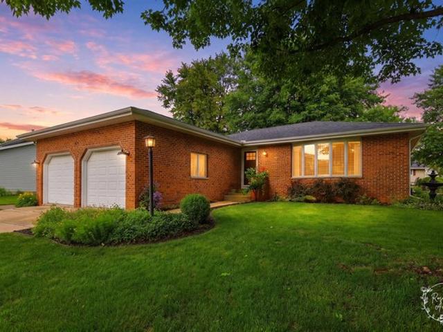 1362 Mill Pond Rd, Bourbonnais, IL 60914