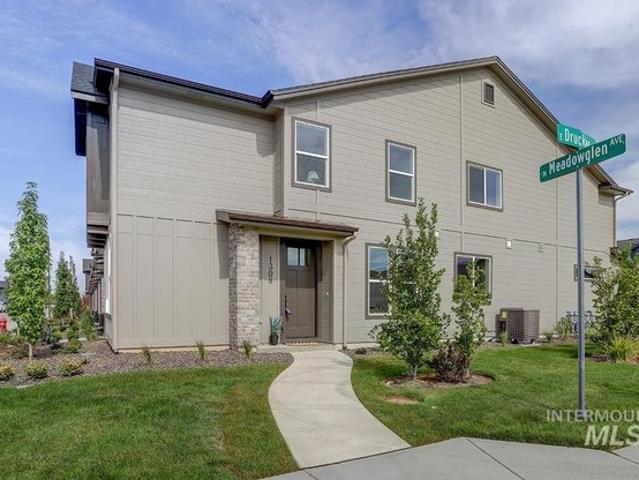 1362 N Meadowglen Ave, Meridian, ID 83642