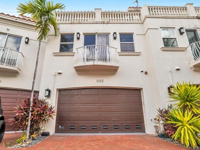 1362 Bayview Dr, Fort Lauderdale, FL 33304