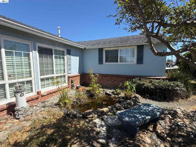 1362 Esser Ave