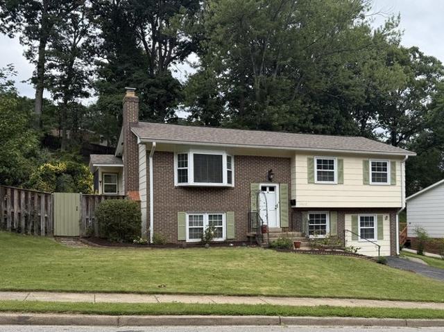 13632 Kingsman Rd, Woodbridge, VA 22193