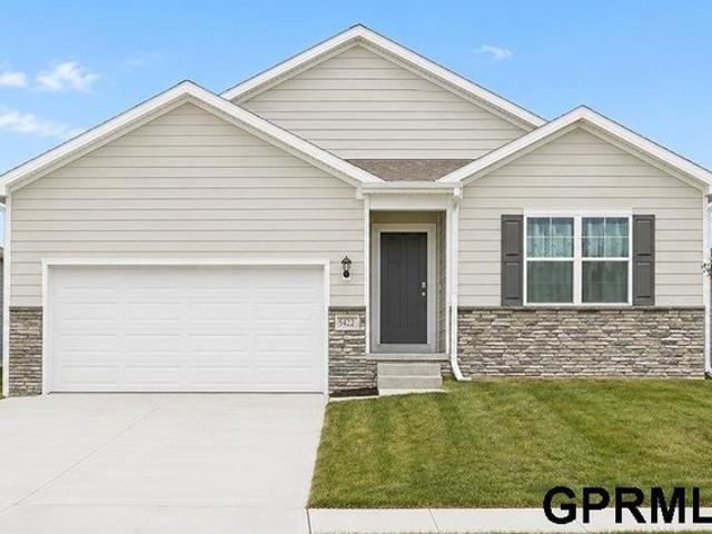 13632 Summit St, Omaha, NE 68142