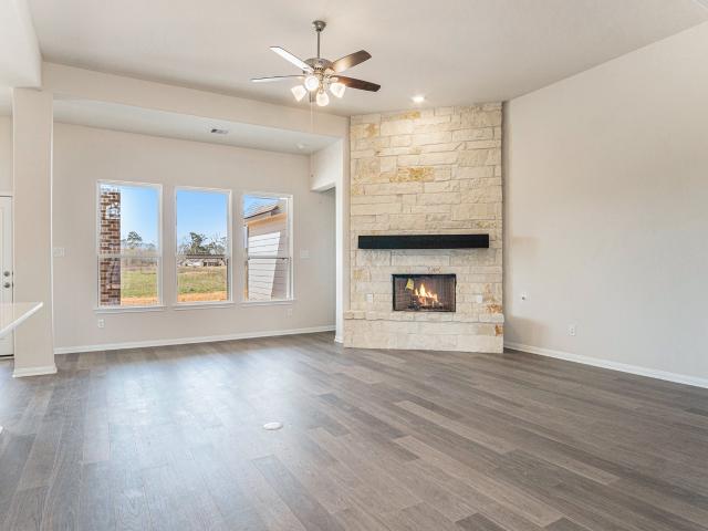 13637 Armstrong