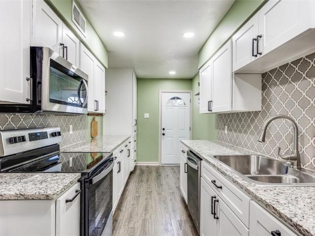 13635 Weald Green St, Dallas, TX 75240 | MLS #21225 | Compass