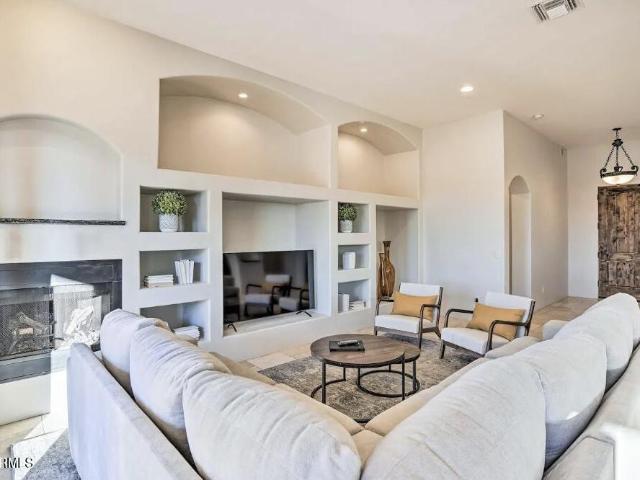 13639 E Hedgehog Place