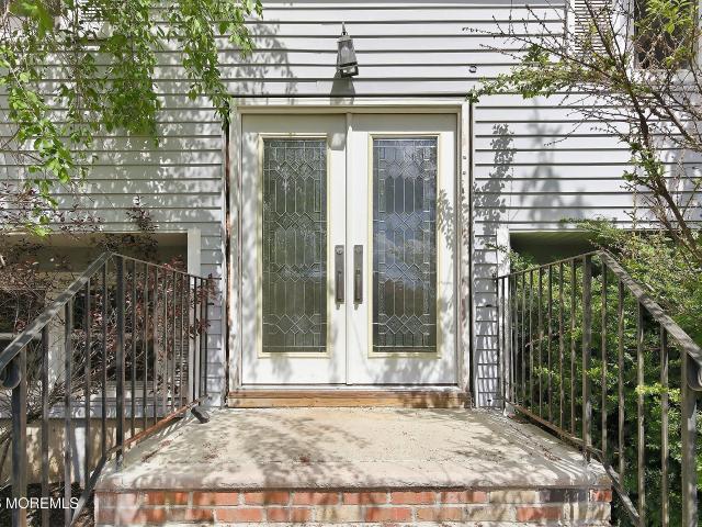 1363 E Peoria Place