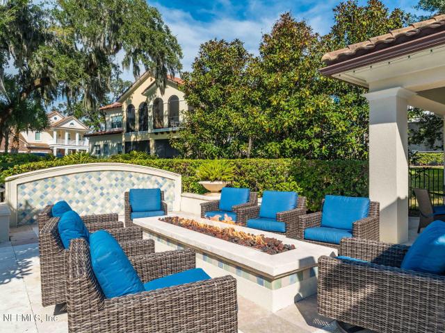 1363 Heritage Manor Dr, Jacksonville, FL 32207 | MLS #2150