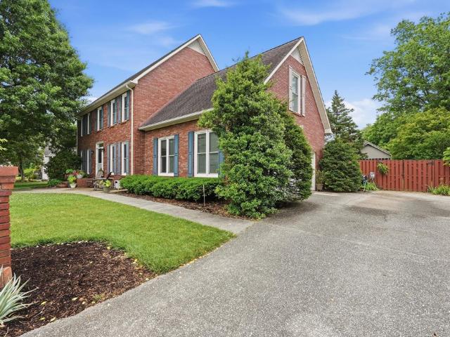 1363 Ivy Ln