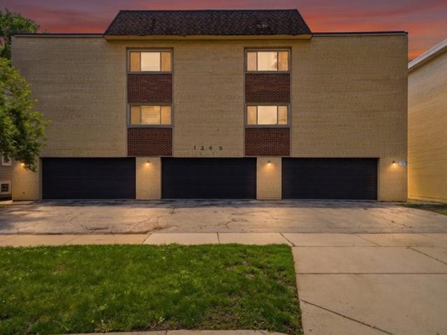 1363 Perry St Apt 3A, Des Plaines, IL 60016