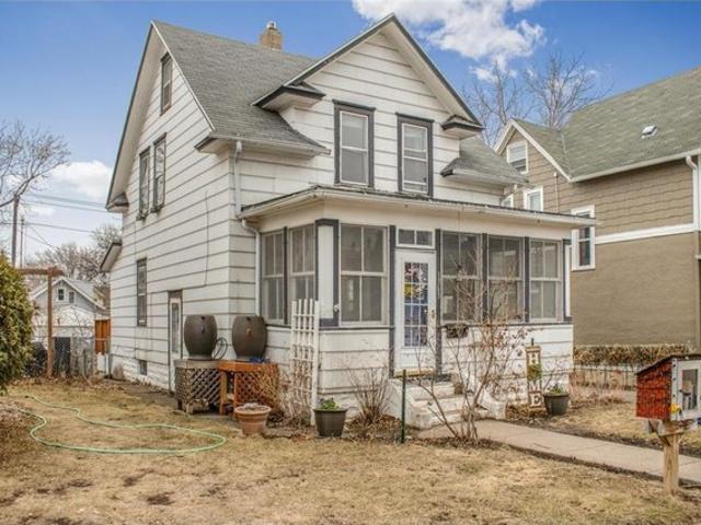 1363 Thomas Ave, Saint Paul, MN 55104