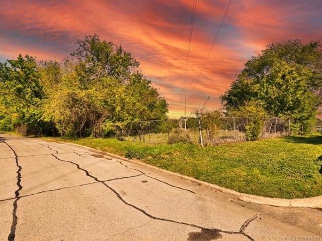 136th Pl, Glenpool, OK 74033